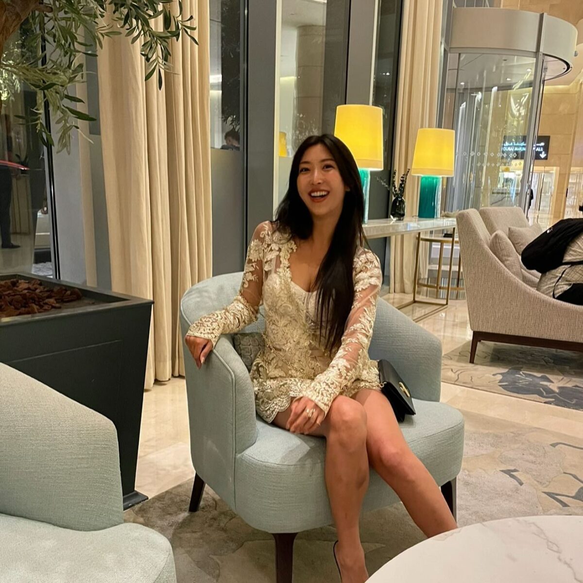 Emiri Momota Bio, Age, Career, Net Worth, Height, Education,