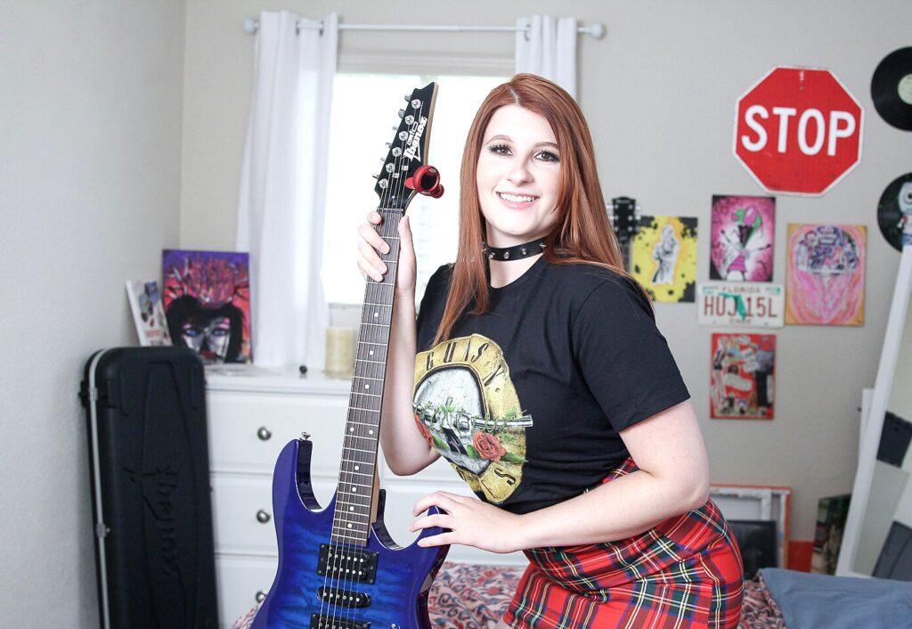 Bess Breast Bio, Age, Career, Net Worth, Height, Education,